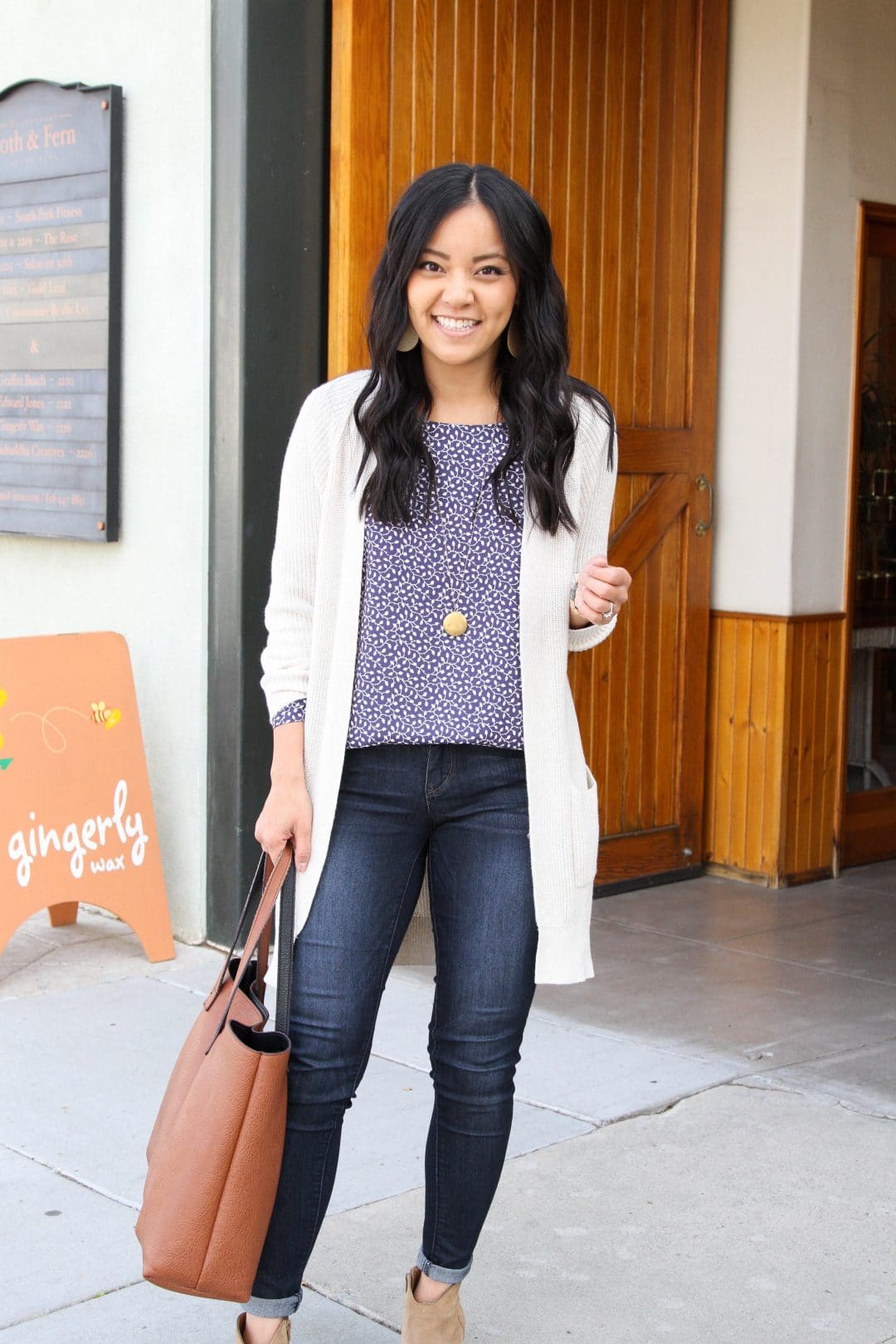 6 Ways to Wear a Navy Printed Top - Work and Casual Outfits