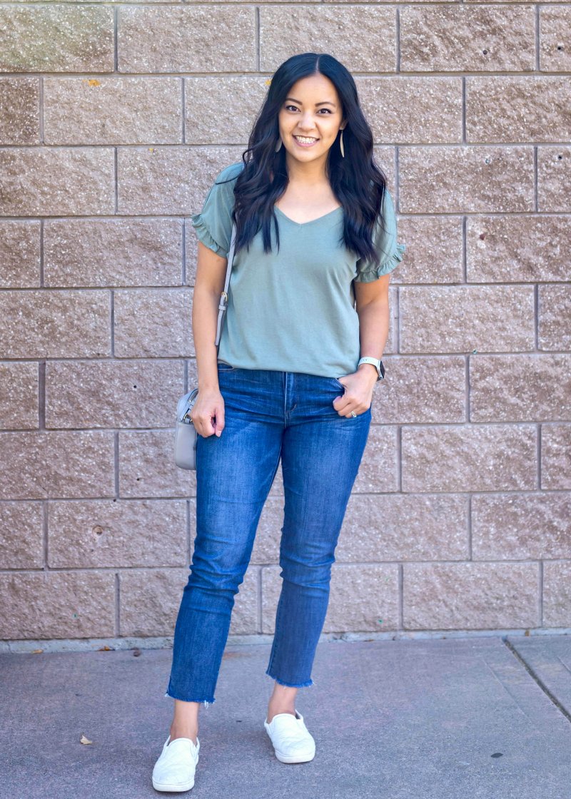 How to Style Different Cuts of Jeans This Fall: Skinny, Straight, & Bootcut